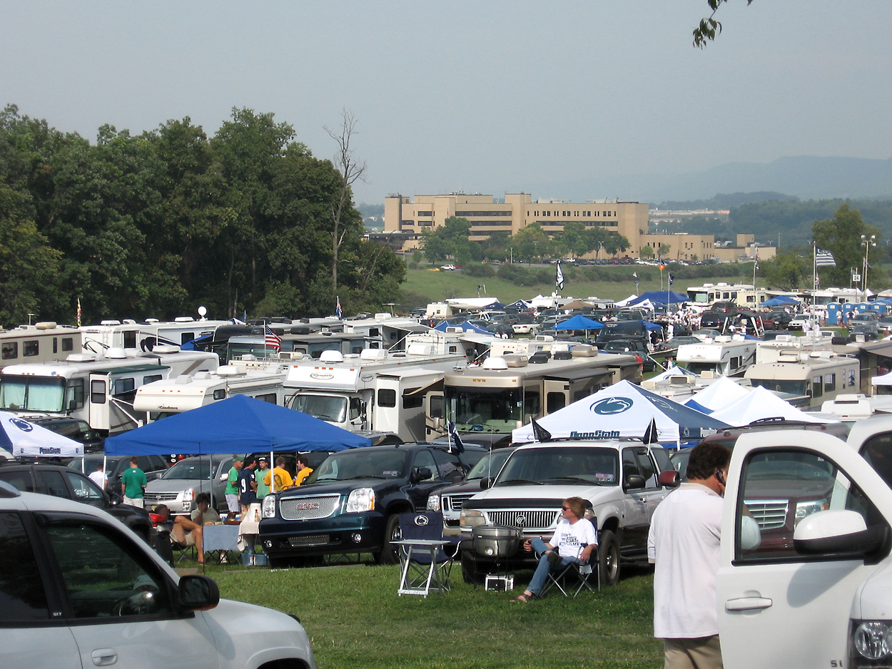 The Perks of RV Tailgating | RVshare